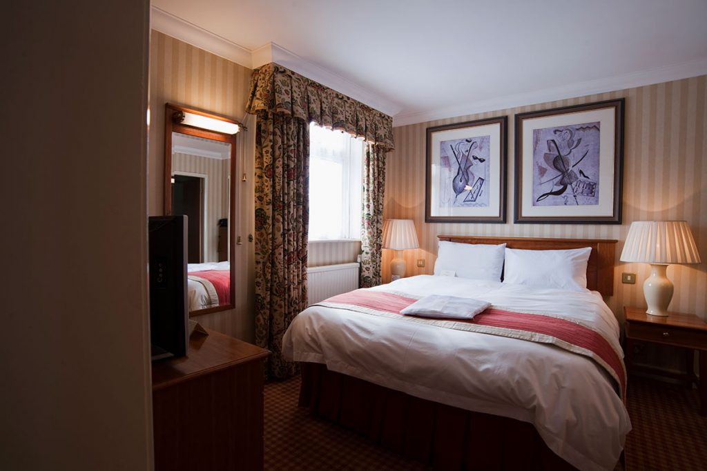 Rooms and Suites at Apollo Hotel in Basingstoke